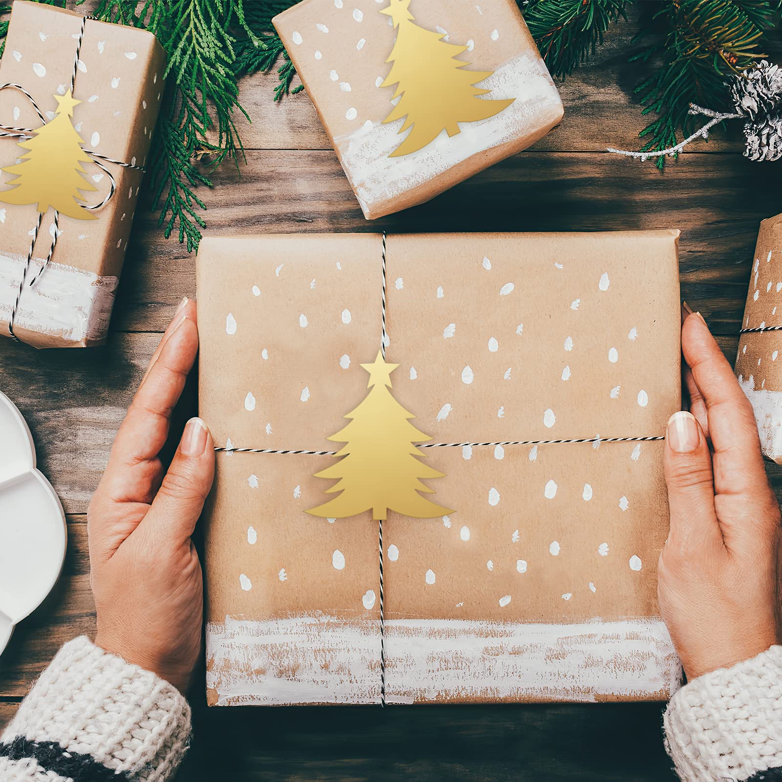 90 Pcs Christmas Envelope Seal Stickers, Gold Christmas Tree Envelope Seals Decorative for Christmas Party Gift Bag Drinkings Baking Wedding Invitations Greeting Cards Envelope Party Favors Craft