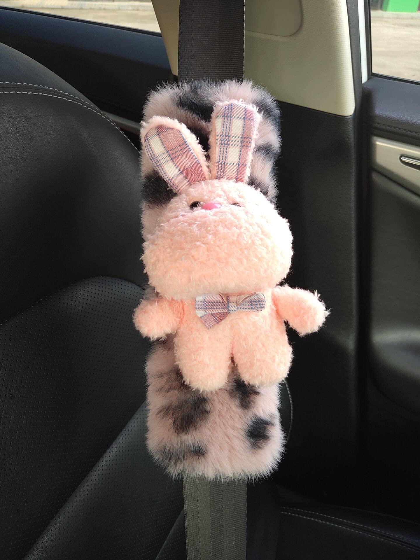 seemehappy Furry Car Seatbelt Covers for Adults,Cute Animal Seatbelt Pad Shoulder Pad Neck Cushion Protector Car Accessories (Pink Bunny)