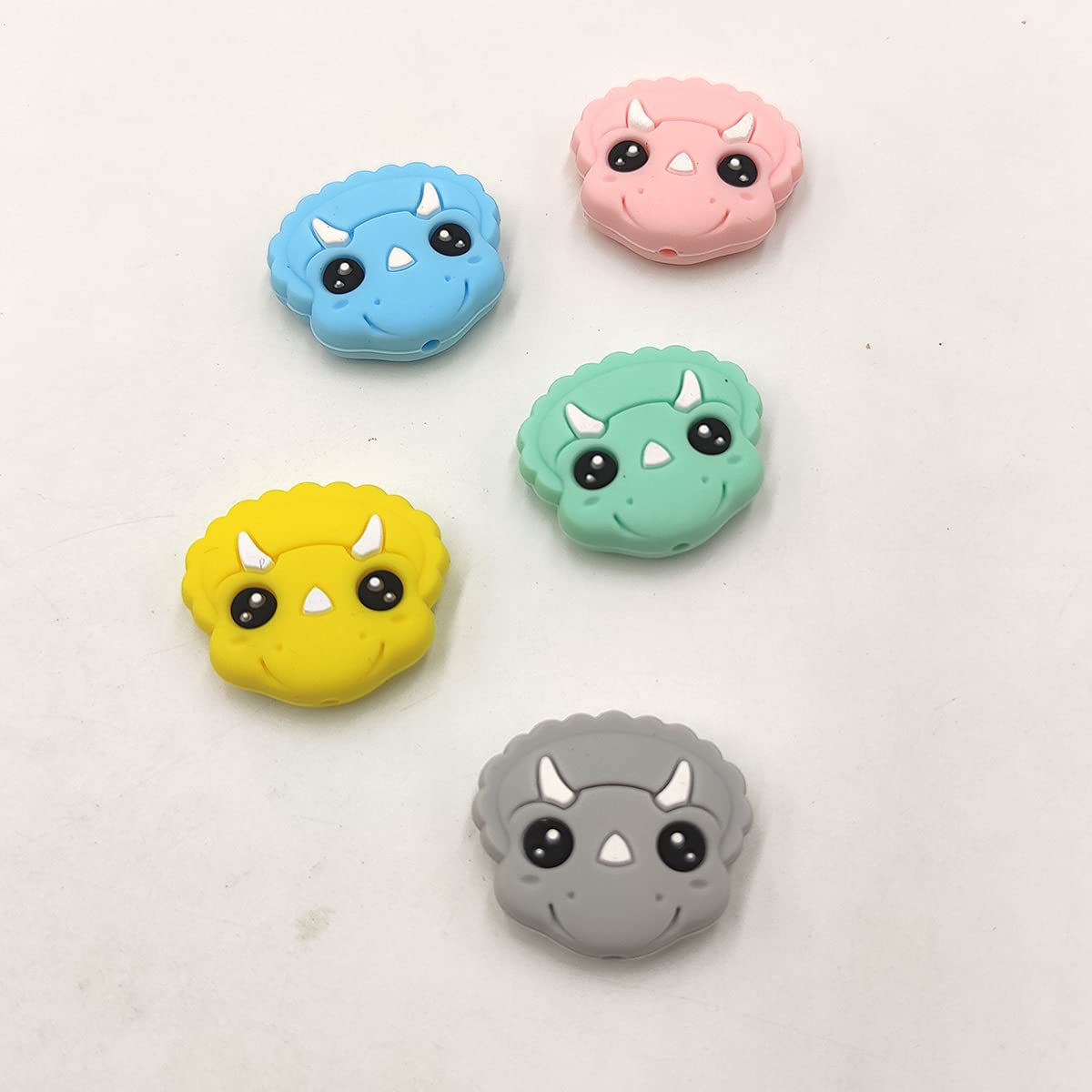 Arakierst 10pcs Silicone Dinosaur Pearl Focal Bead for Pen Mini Cute Silicone Animal Shape Beads for Keychain Making DIY Beading Woman Lanyards Jewelry Craft