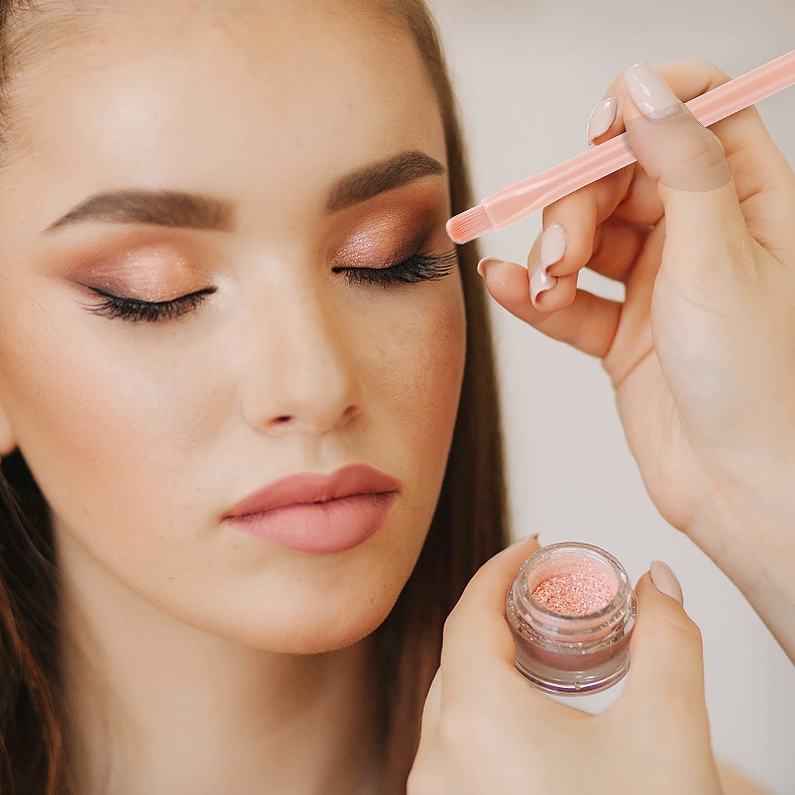 Molain Retractable Makeup Brush, 4 in 1 Portable Travel Lip Brush, Highlight Brush, Eyeshadow Brush, Foundation Blending Powder Brush Mini Facial Cosmetic Makeup Brush Set (Pink)