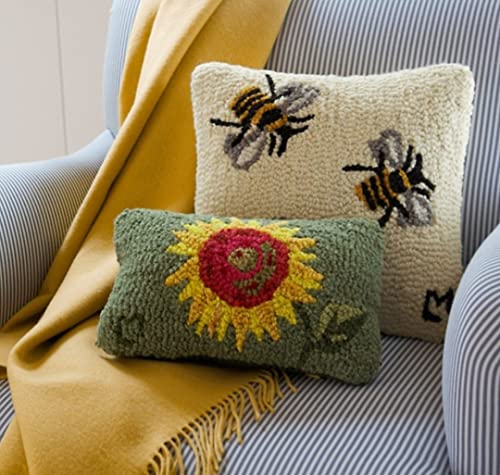 Chandler 4 Corners Artist-Designed Sunflower Hand-Hooked Wool Decorative Throw Pillow (8” x 12”)