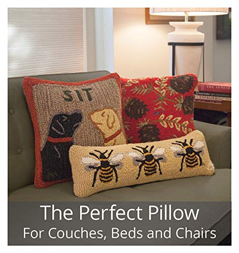 Chandler 4 Corners Artist-Designed Honey Bee Hand-Hooked Wool Decorative Petite Throw Pillow (8โ x 12โ)