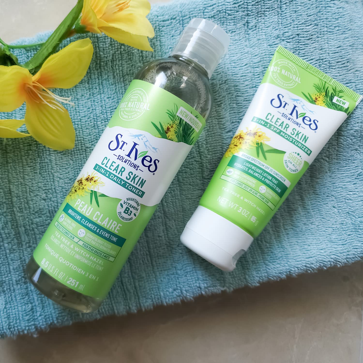 St. Ives Clear Skin Lotion - 3-in-1 SPF 25 Face Moisturizer for Acne Prone, Oily, or Combo Skin, Lightweight Sheer Daily Face Lotion with Tea Tree Extract & Witch Hazel, 3 Fl Oz