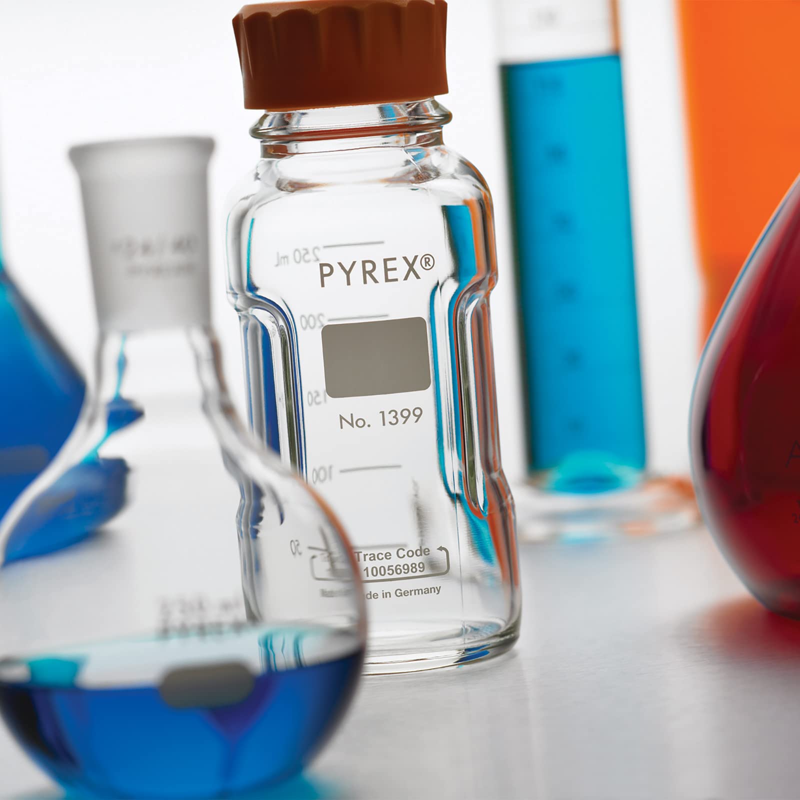Pyrex Round Media Storage Bottle with GL45 Screw Cap - Borosilicate Glass Bottles with Caps - Premium Scientific Glassware for Labs, Classrooms or Home Use Glass Container, 250mL, 2/Pk