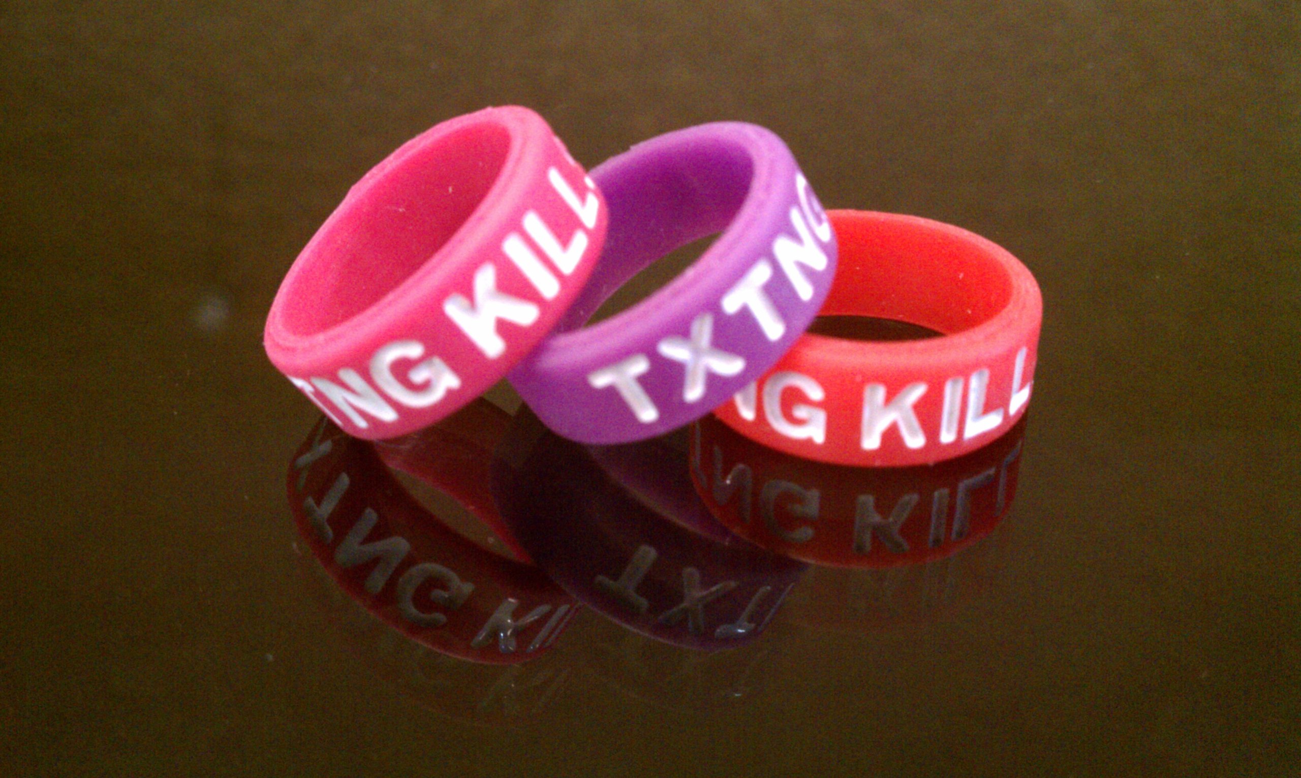 "TXTNG KILLS" Texting Thumb Band Thumb Rings 3 Pack Pink, Purple and Red - One Each
