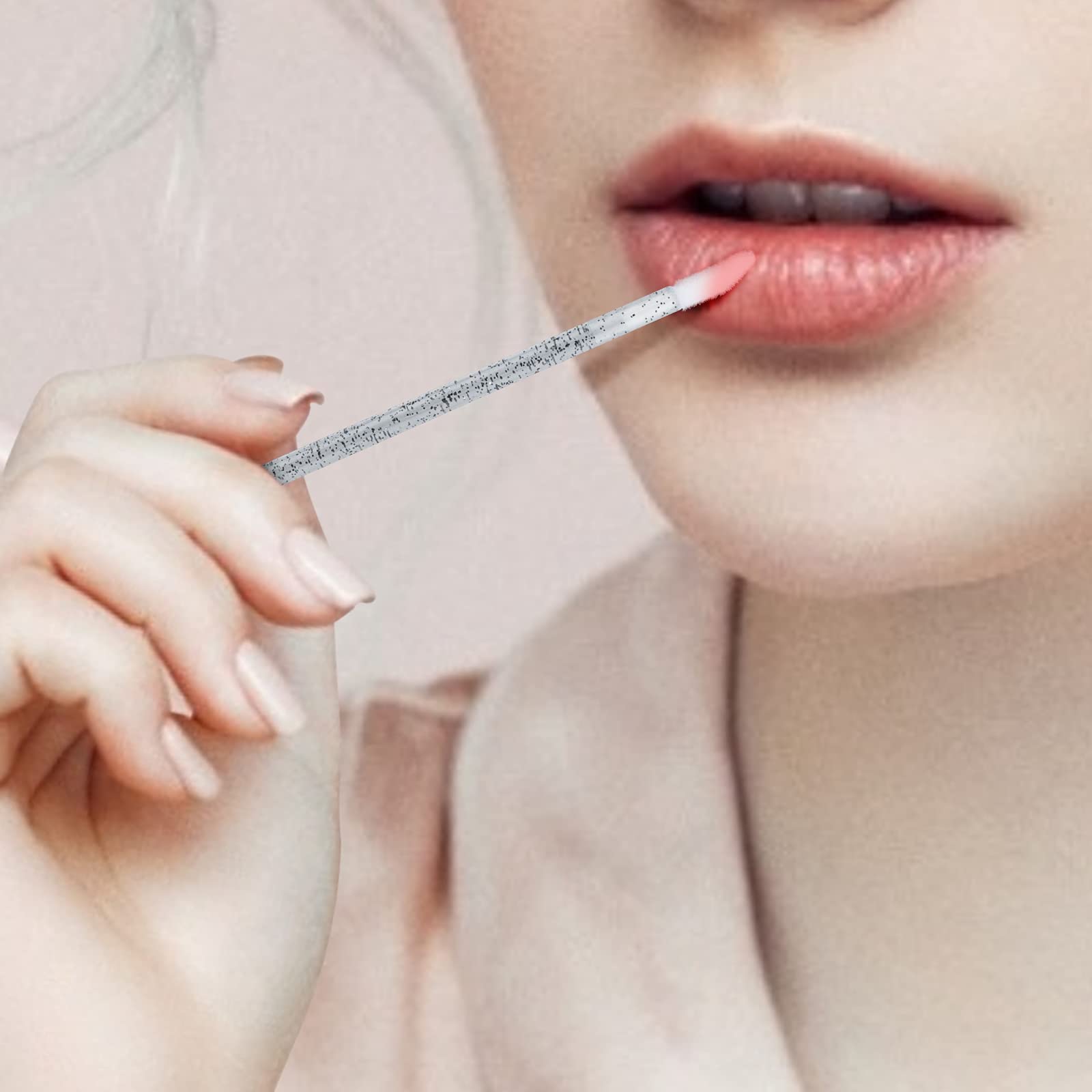 GCQQ 200Pcs Lip Applicators Disposable, Lipstick Brushes Crystal, Black Lip Wands, Soft Lip Brushes, Lip Brushes Applicator for Appling Lipstick, Lash Extension, Nail Polish