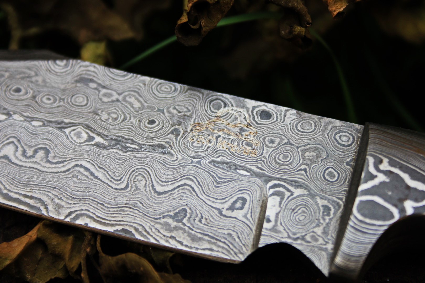 (7 9/18) DKC-516 Hunter Damascus Bowie Hunting Handmade Knife Fixed Blade 7.9 oz 9"