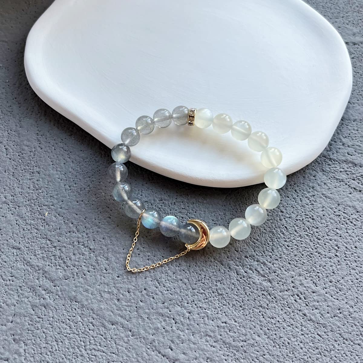 [Amber Crystal] Women Healing Chakra Gray White Moonstone 18K Gold Moon Chain Natural Lucky Crystal Beads Elastic Bracelet, 6inch(Wrist Circumference)