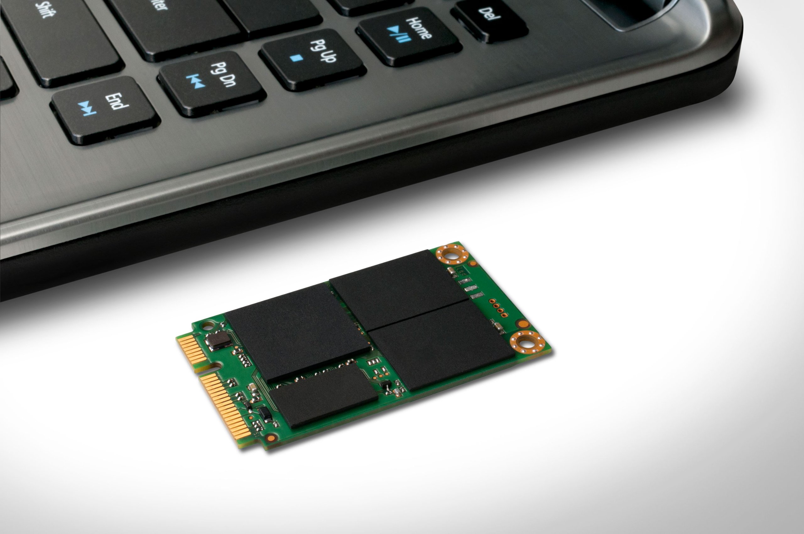 [OLD MODEL] Crucial M500 240GB mSATA Internal Solid State Drive CT240M500SSD3