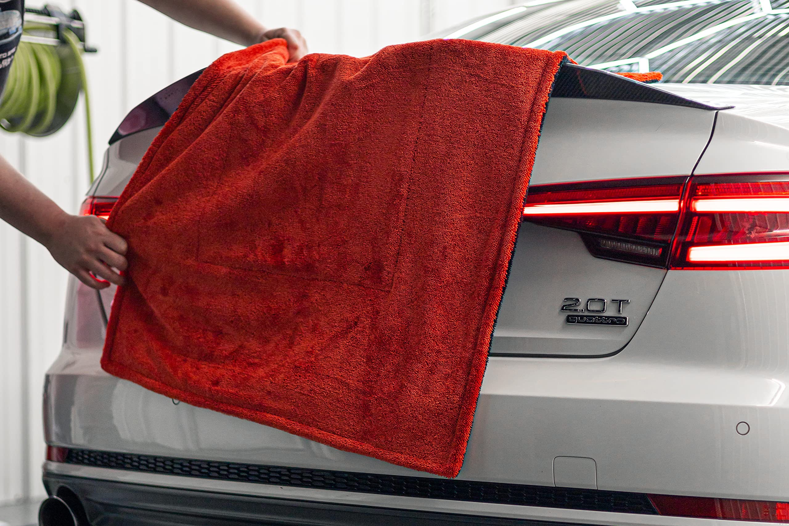 [Dreadnought Max] Triple Layer Microfiber Car Drying Towel | Twist Pile | 1400GSM | 1 Pack (16"x16", Red/Black)