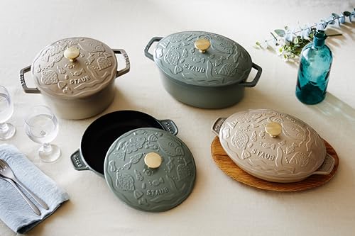 [STAUB x minä perhonen] staub hotplate ocean round 7.9 inches (20 cm) eucalyptus brass knob specification mina perhonen both hands cast enamel shallow type induction compatible [Japan official sale]