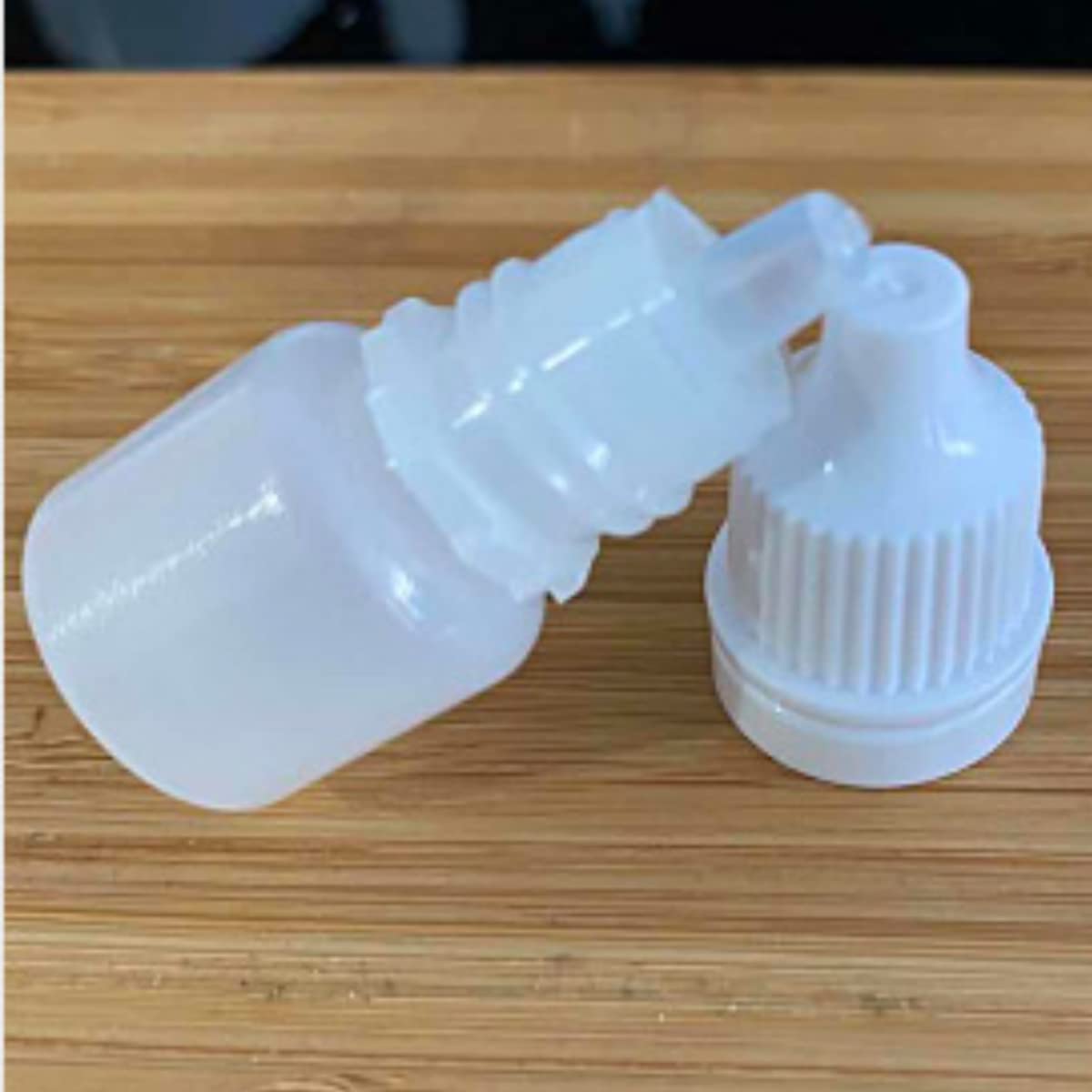 10 Pcs 10ML Dropper Bottles,Plastic Squeezable Dropper Bottles Empty Drop Bottles Essential Oil Squeeze Bottle Refillable Containers with Caps with Screw Cap and Plug (Translucent)