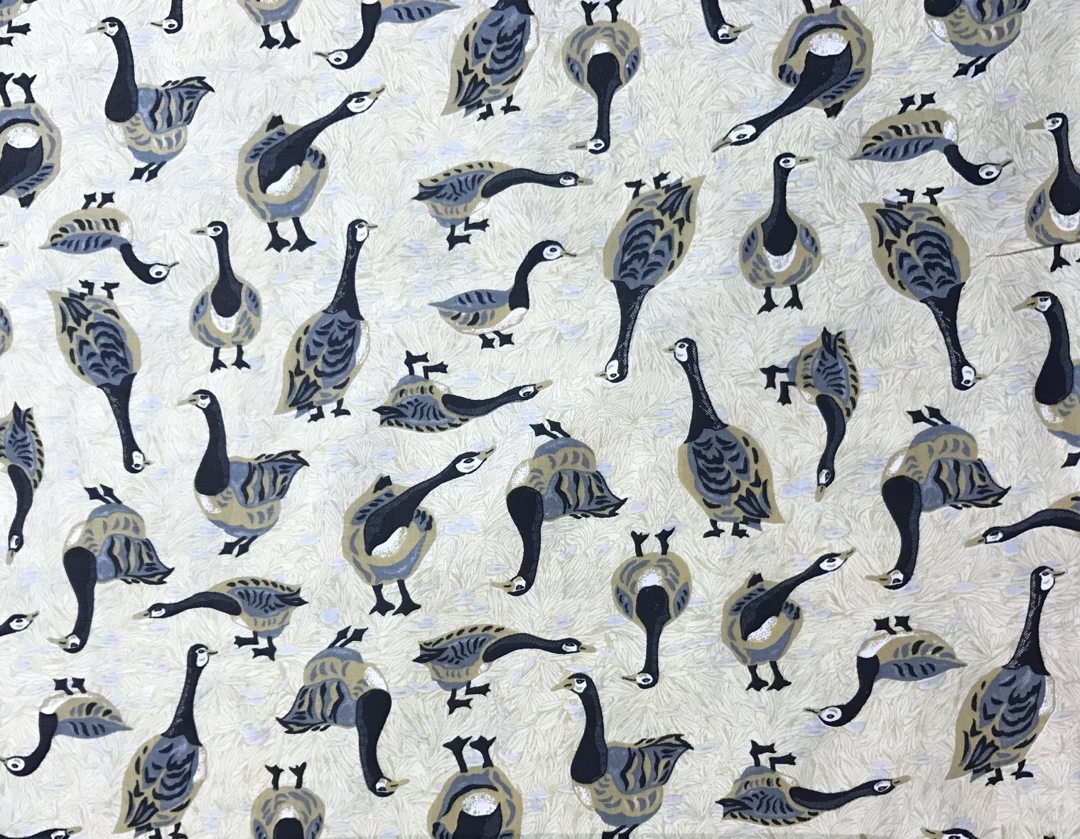 1 Yard - Wildlife Geese on Tan Cotton Fabric (Great for Quilting, Sewing, Craft Projects, Throw Blankets & More) 1 Yard X 44"