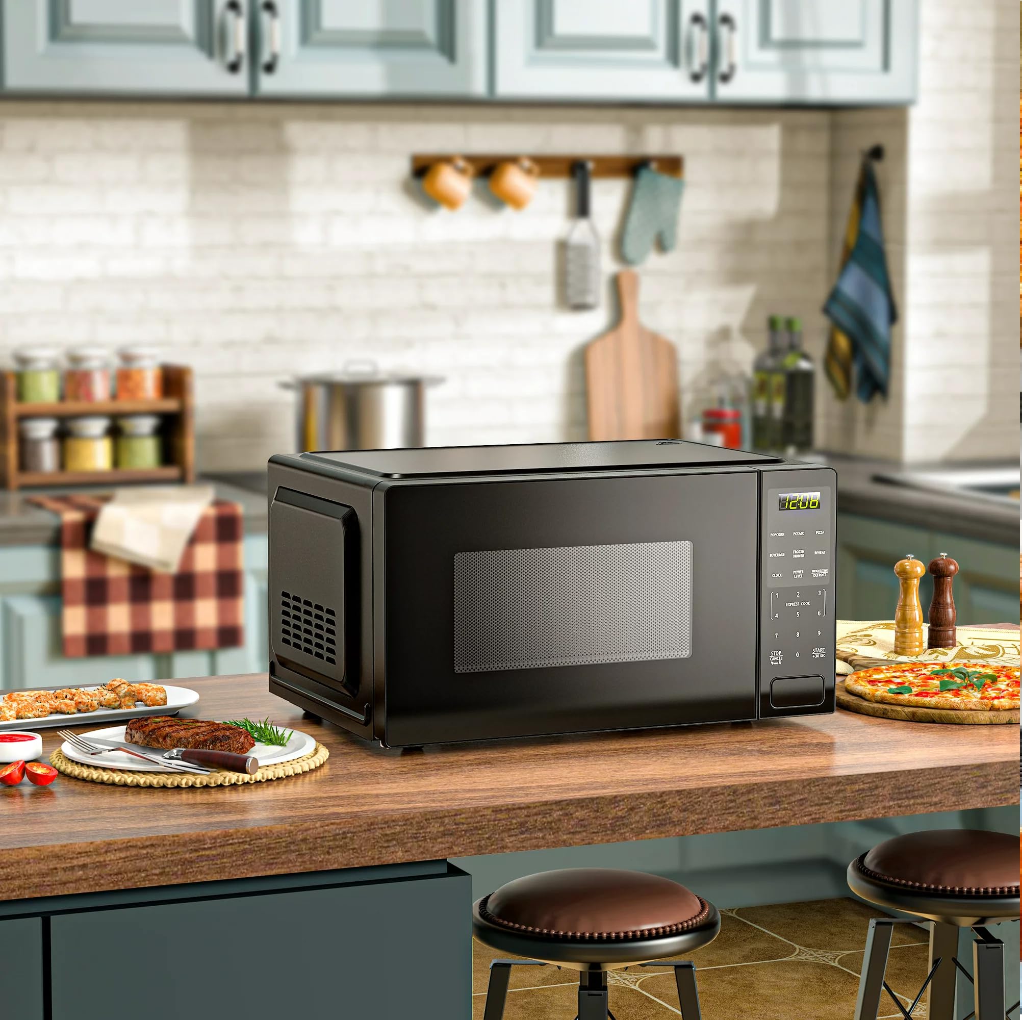 1.1 cu. ft. Countertop Microwave Oven, 1000 Watts, Black, New