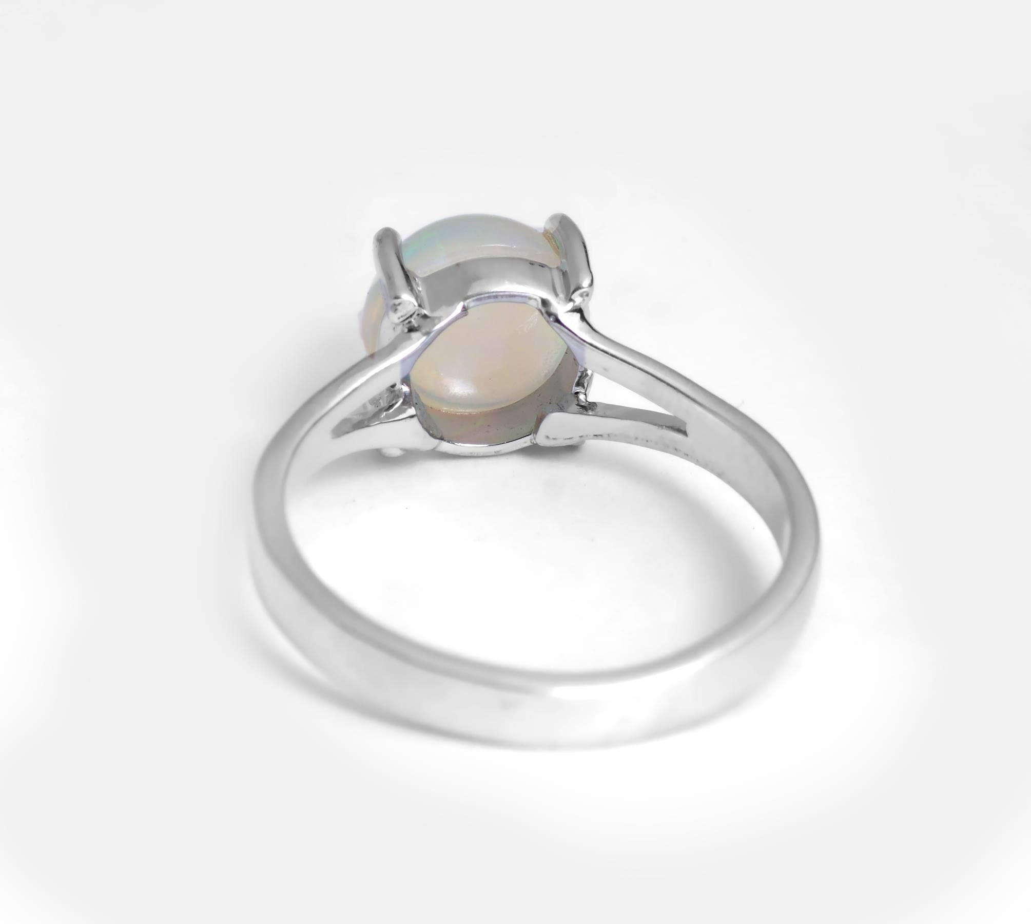 1.40 Carat Natural Finest Fire Ethiopian Opal Gemstone Woman Ring in 925 Sterling Silver