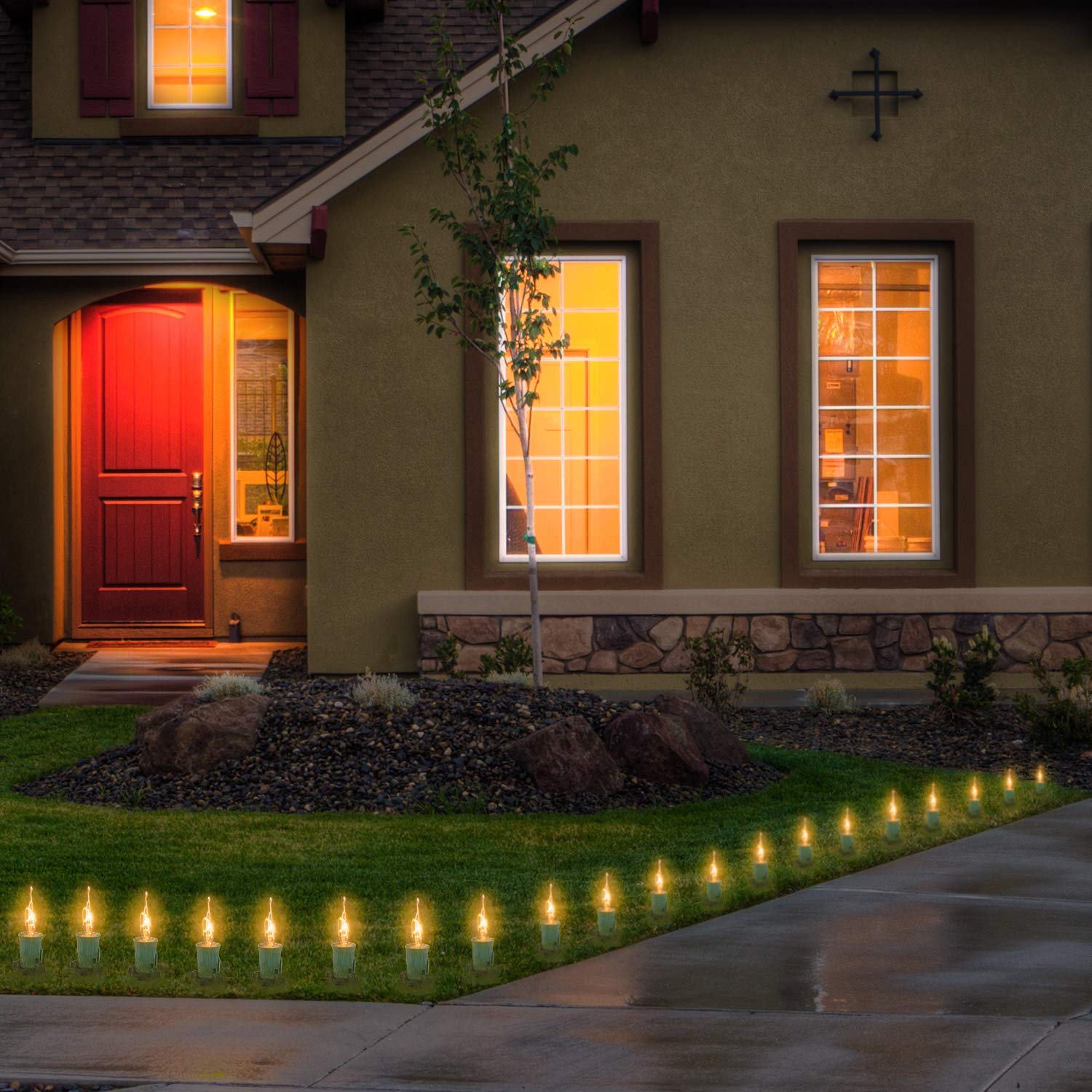 100-Pack Plastic Light Stakes, 4.5 Inch Christmas Yard Stakes for C7 C9 Christmas Lights Outdoor, Universal Light Stakes for Outdoor Holiday Lights Use on Garden Lawn Patio Path Walkway – Black