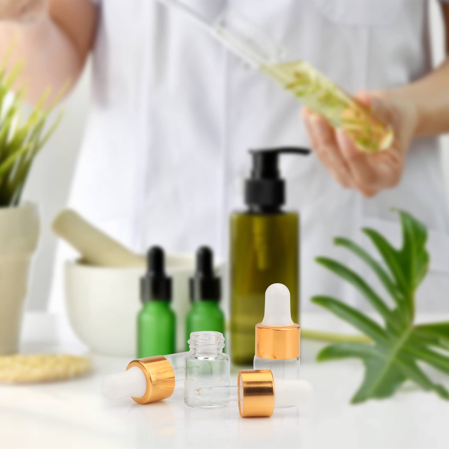 15Pcs Glass Essential Oil Dropper Bottles Clear Mini 1ml/2ml/3ml Perfume Dropping Bottle Cosmetic Sample Vials with Gold Cap and White Latex