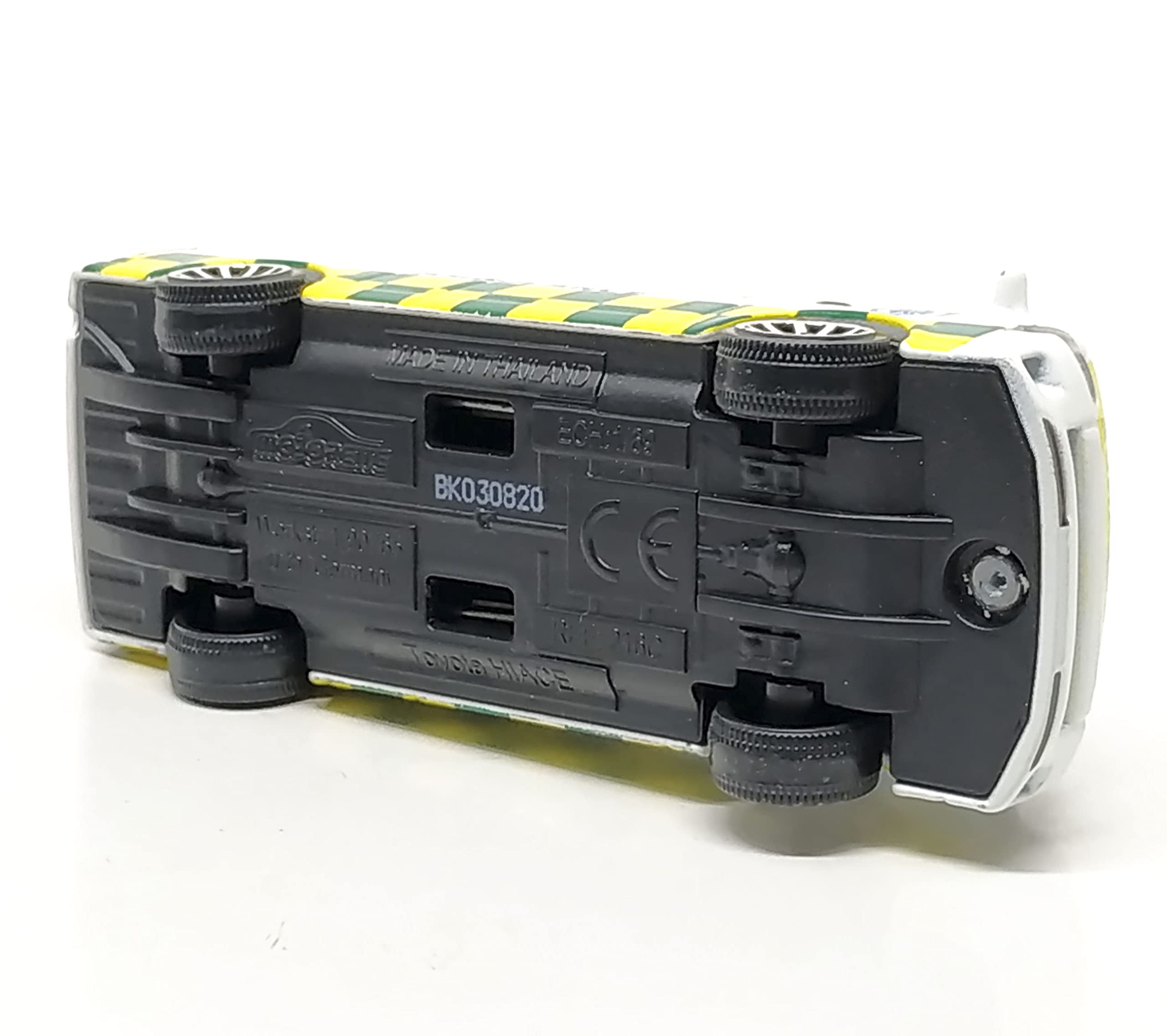 1/64 Model car Toys Majorette Hiace - Thai Ambulance EMS 1669 - White (1/69, 3 inches) 5U no Package
