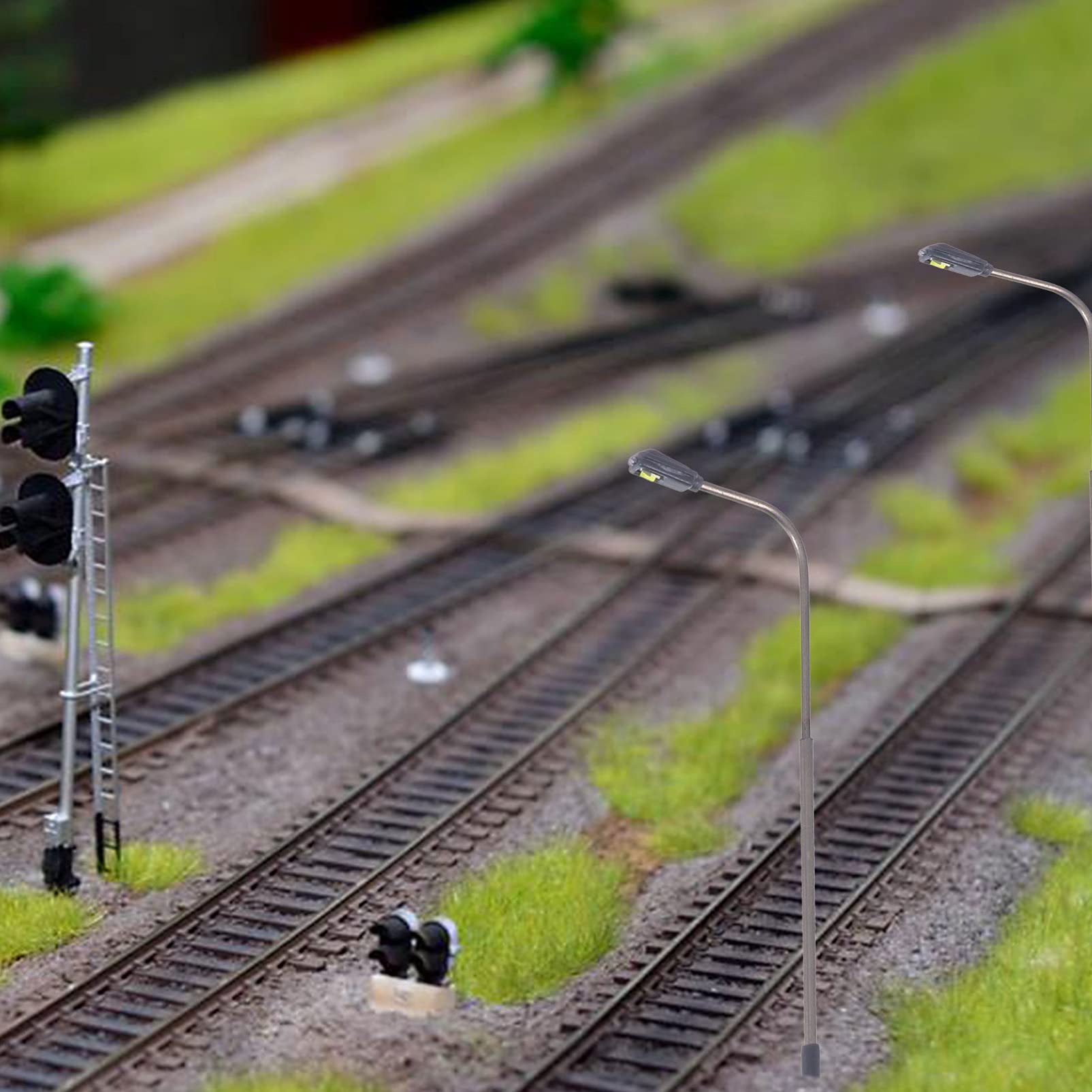 10PCS Model Railway Train Lamp Post 1: 150 Scale Street Lights T N Scale LEDs Light 3V Train Scenery Miniature Accessories