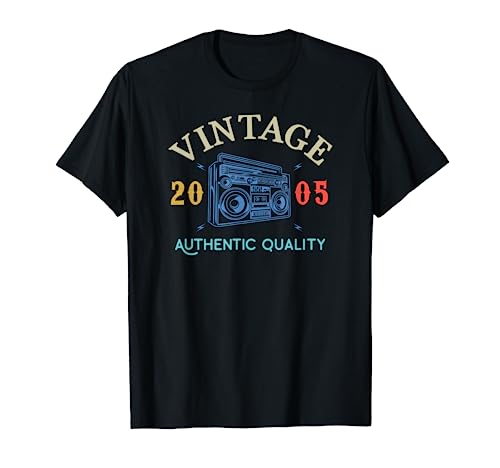 18 Years Old 2005 Vintage 18th Birthday Idea Boys Girls T-Shirt