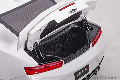 AUTOart 1/18 Model Car of Chevy Camaro ZL1 Summit White 71206