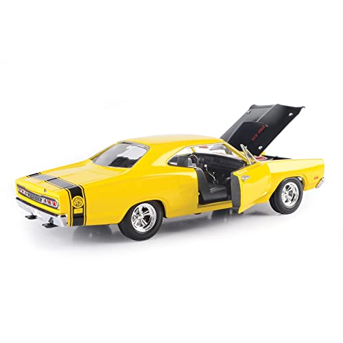 1969 Dodge Coronet Super Bee, Yellow With Black Hood - Motormax Premium American 73315 - 1/24 Scale Diecast Model Car for unisex-children
