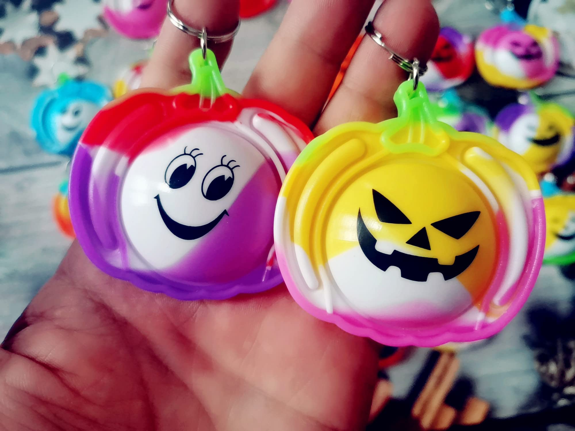 Roaqua Bulk Pumpkin Fidget Bubble Mini Pop,Small Birthday Halloween Party Favors Supplies and Student Prizes(30 Packs)