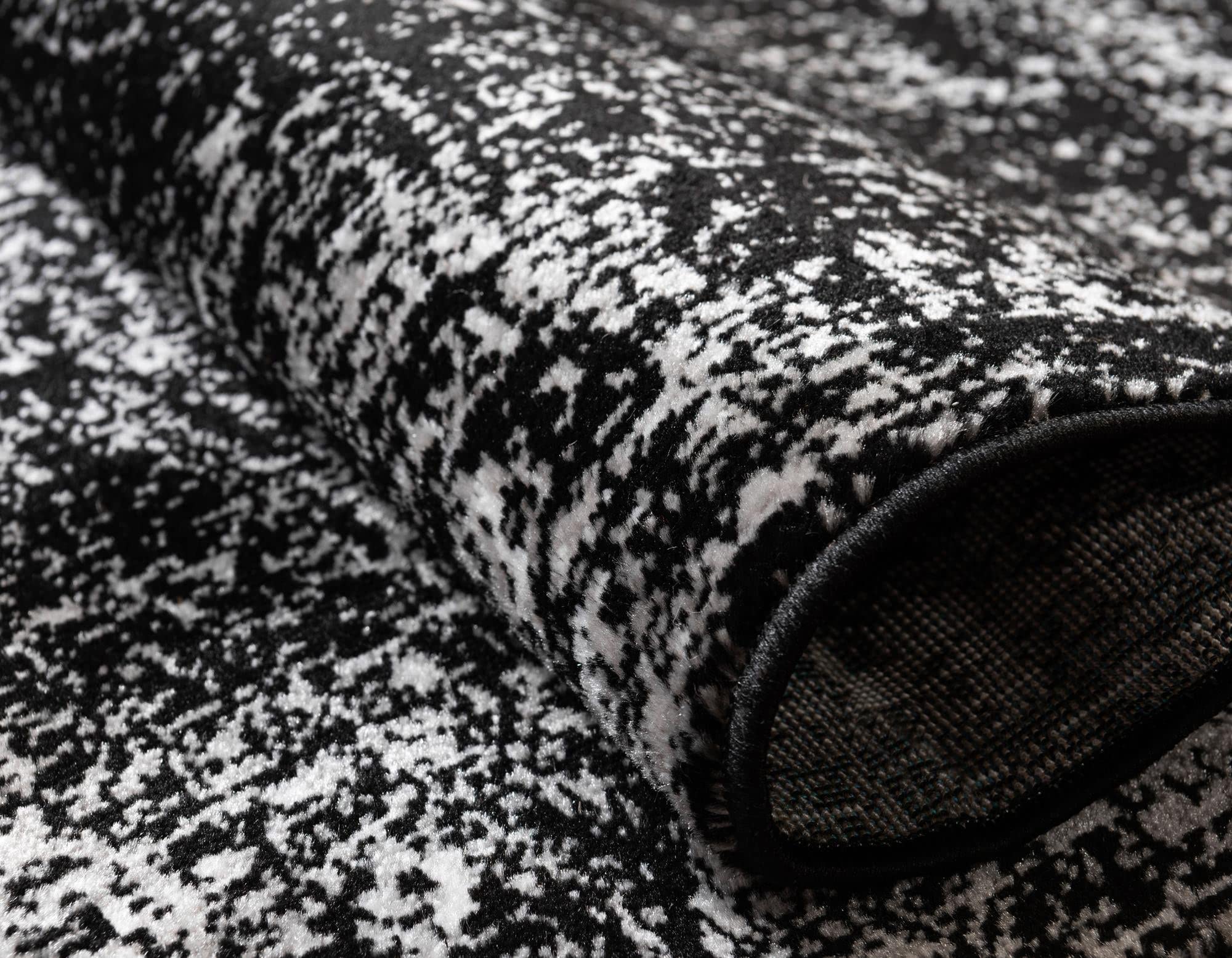 Rugs.com Monte Carlo Collection Rug โ 8' x 10' Black Medium Rug Perfect for Living Rooms, Large Dining Rooms, Open Floorplans