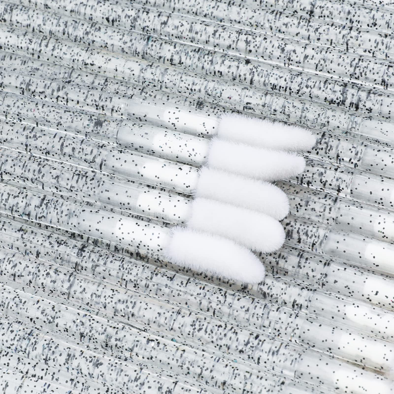 GCQQ 200Pcs Lip Applicators Disposable, Lipstick Brushes Crystal, Black Lip Wands, Soft Lip Brushes, Lip Brushes Applicator for Appling Lipstick, Lash Extension, Nail Polish