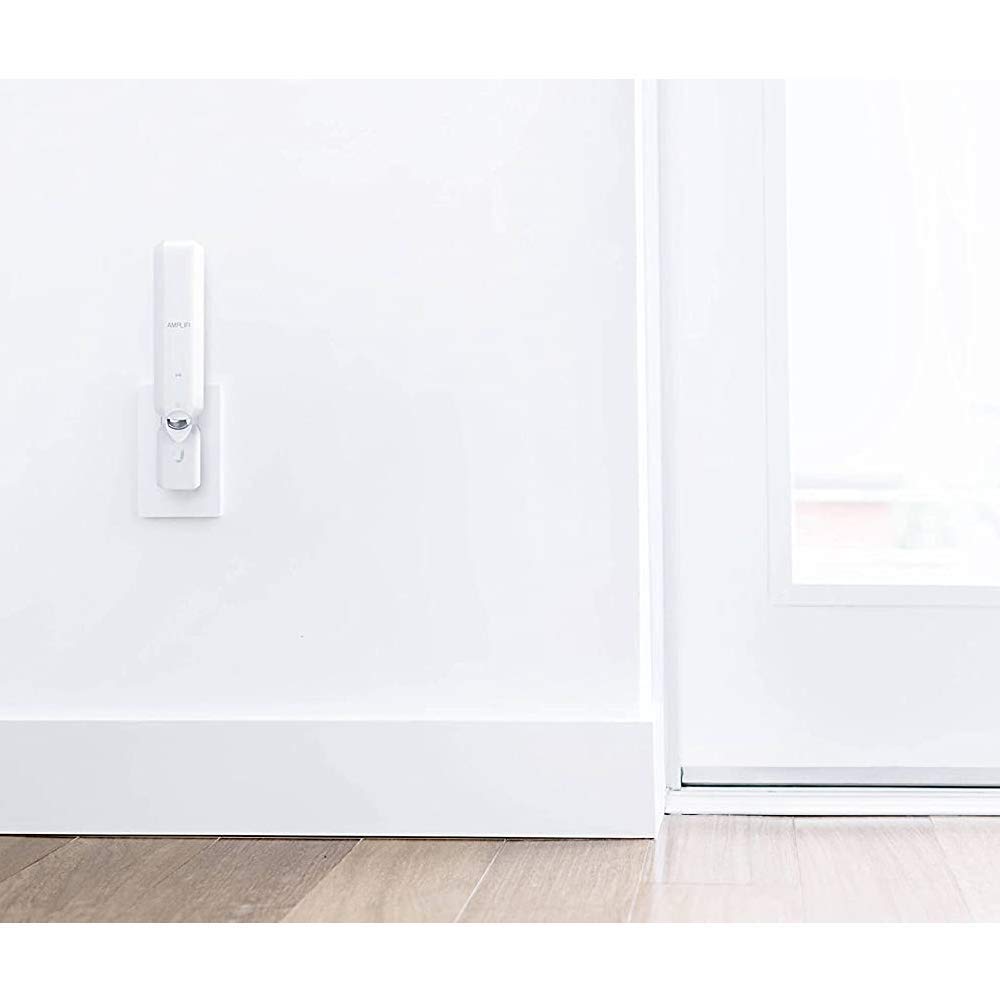 AmpliFi HD WiFi MeshPoint by Ubiquiti Labs, Seamless Whole Home Wireless Internet Coverage, Replace WiFi Range Extenders, Expand Mesh WiFi System, Add to AmpliFi or Third Party Routers (Renewed)