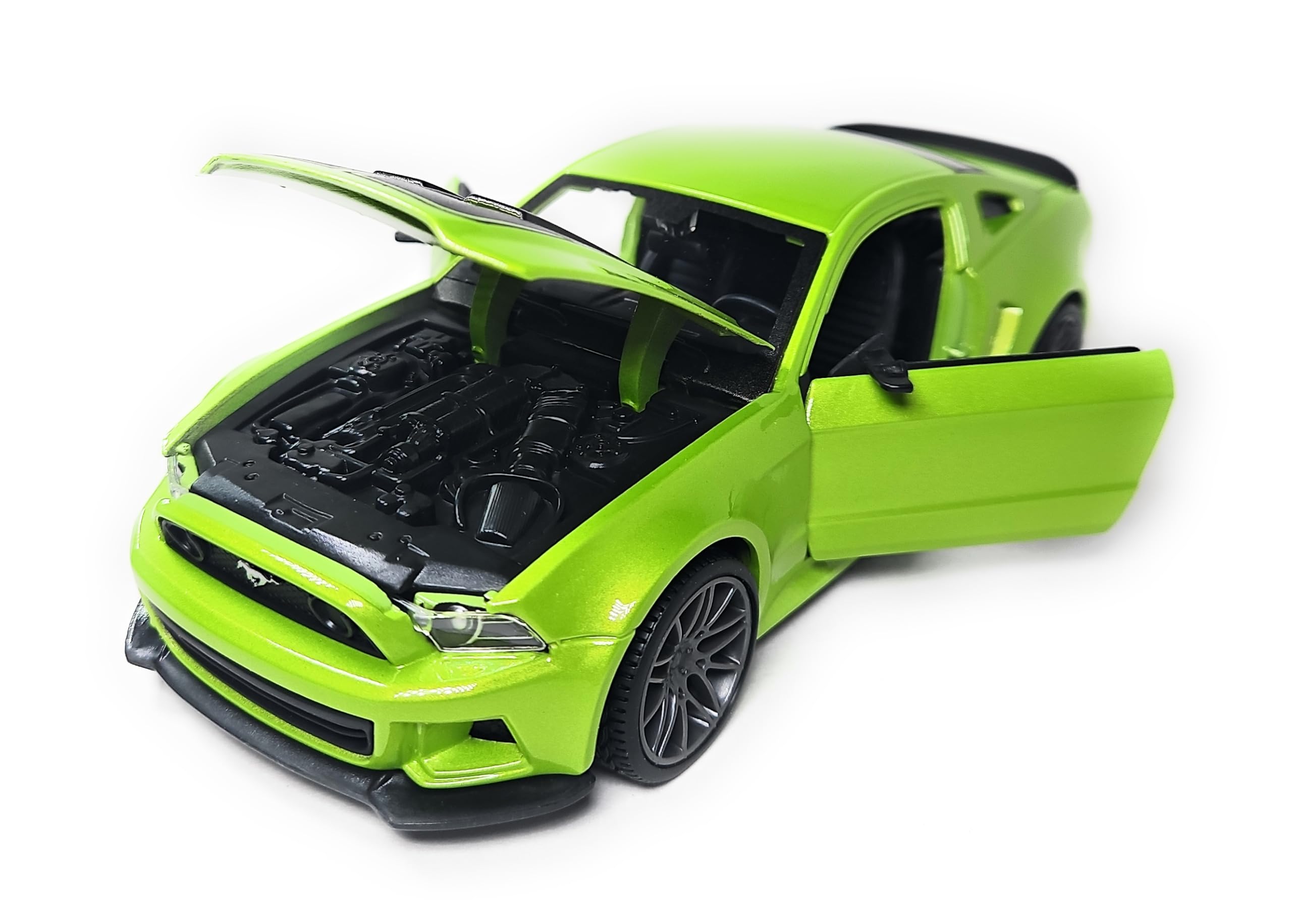2014 Ford Mustang Street Racer Metallic Light Green 1/24 by Maisto 31506
