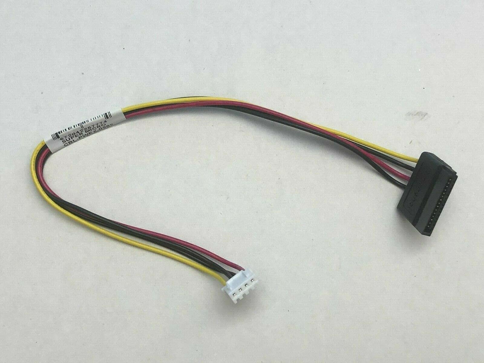 Supermicro CBL-PWEX-0982 PWR EXT,1X4F/P2.50 to SATA Power, 25CM, 22AWG