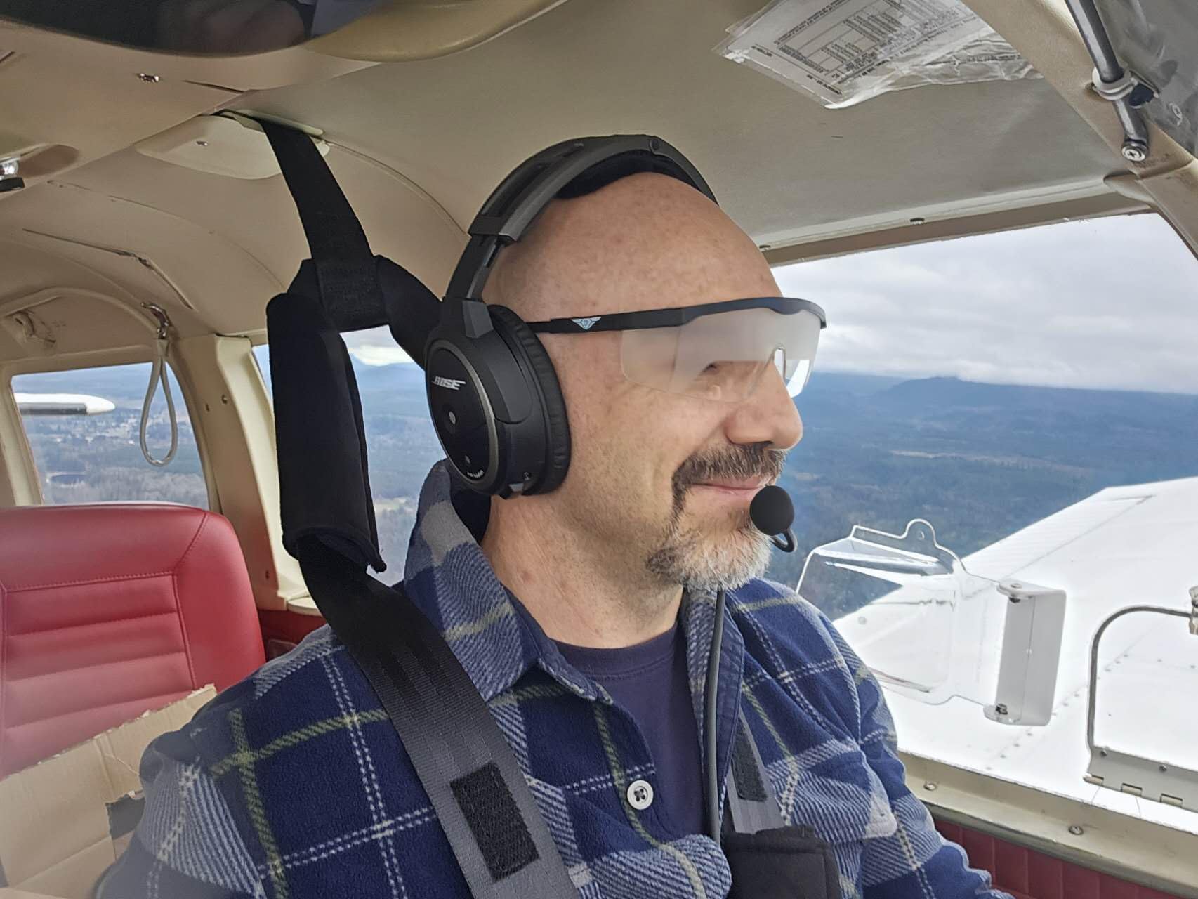 Crystal Pilot IFR View Limiting Device and Bag Tag with Light Gun Signals