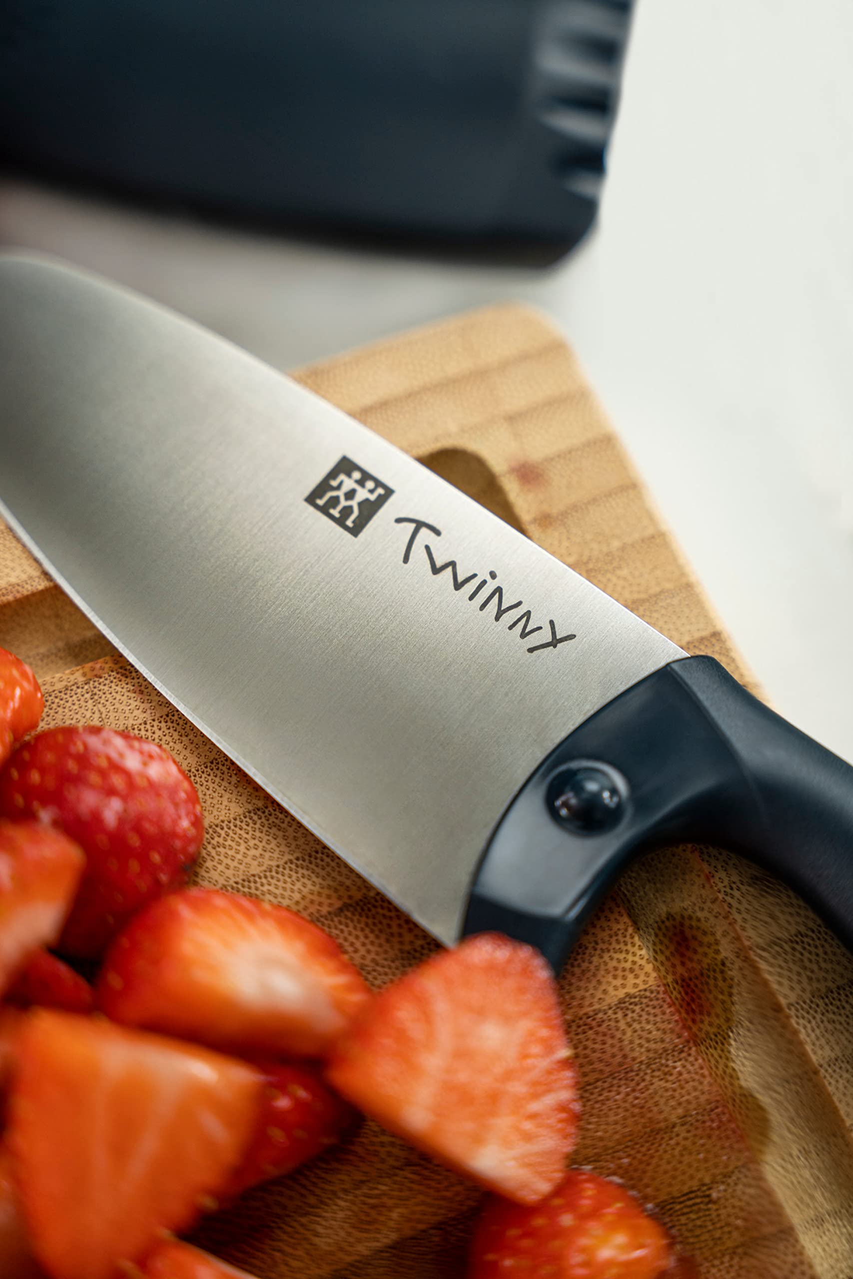 ZWILLING Twinny Stainless Steel Children's Chef's Knife, 10cm, Rounded Blade, Child-Friendly Design, Plastic Handle, Blue
