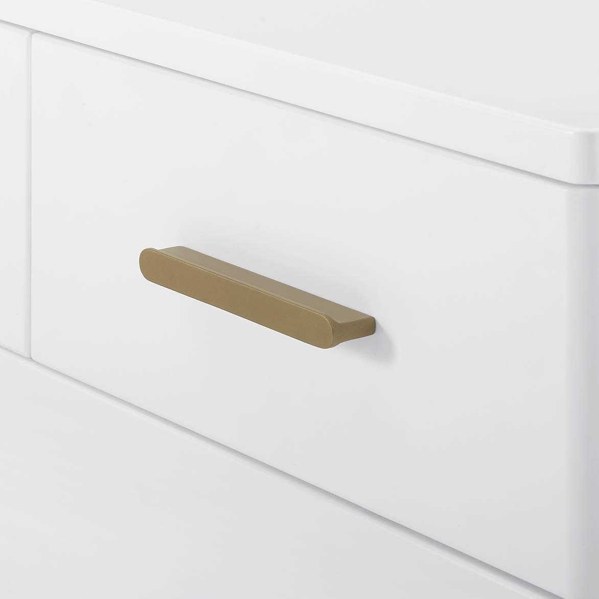 Delta Children Sloane 4 Drawer Dresser with Changing Top, Bianca White w/Melted Bronze