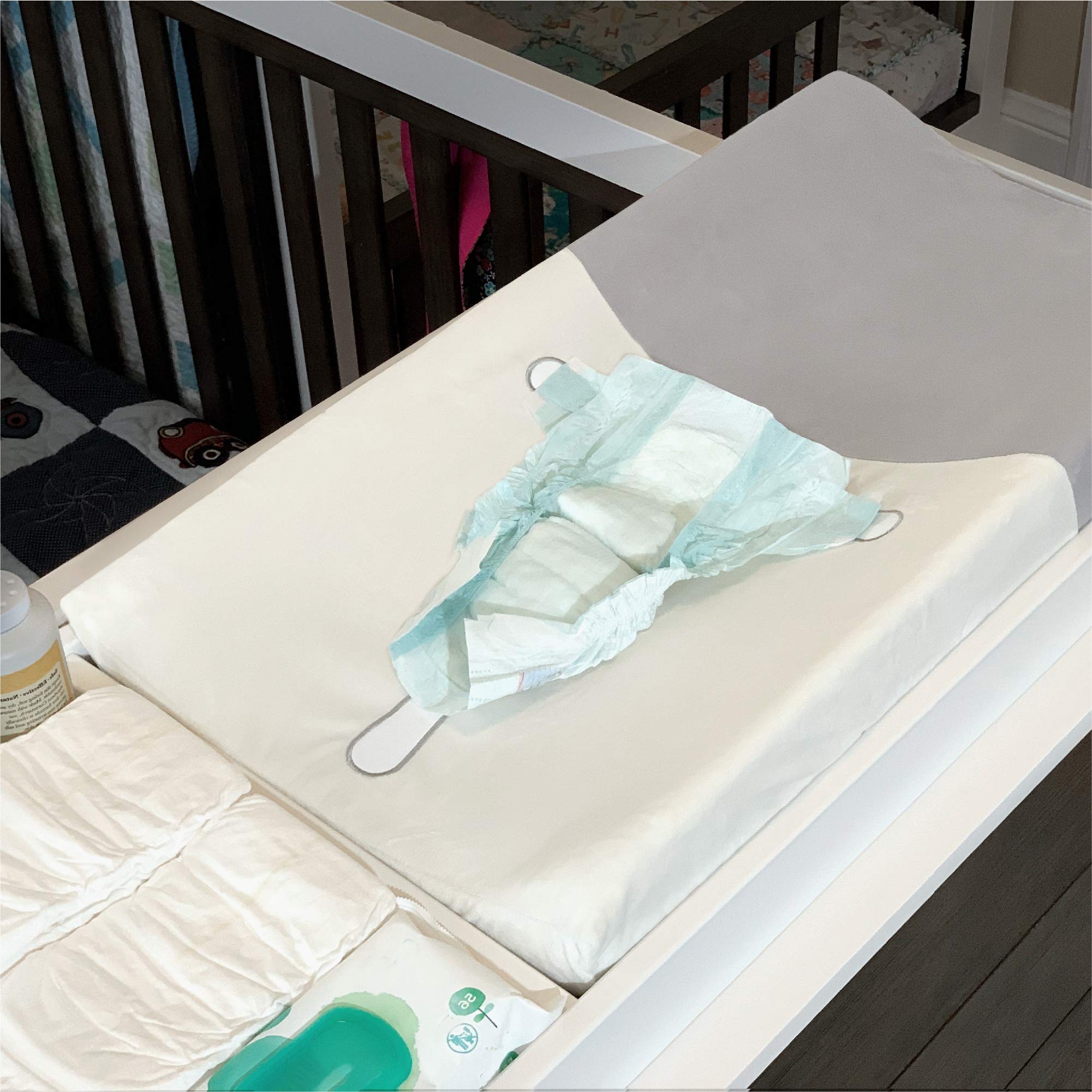 Kizua Changing Pad Cover with Diaper Grip for Fast, Easy Diaper Changes