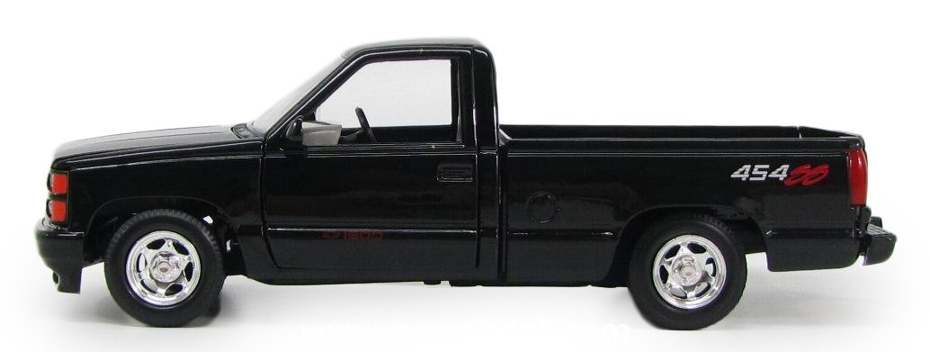 1992 Chevrolet Pickup SS 454 Black 1/24 Diecast Car Model by Motormax 73203