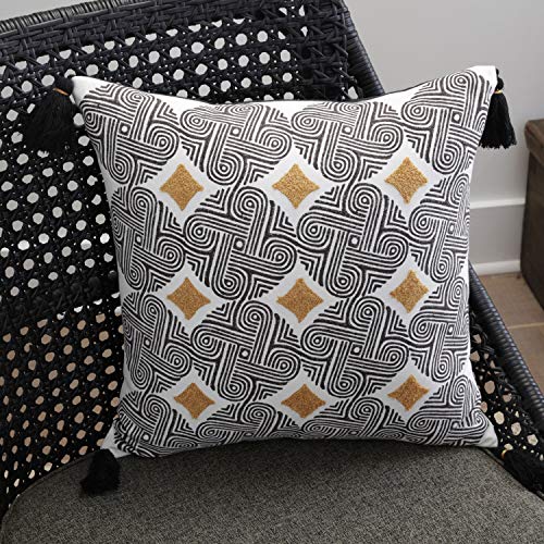 Pillow Perfect Indoor Hiawatha Gold 18 Inch Throw Pillow, 18 X 18 X 5