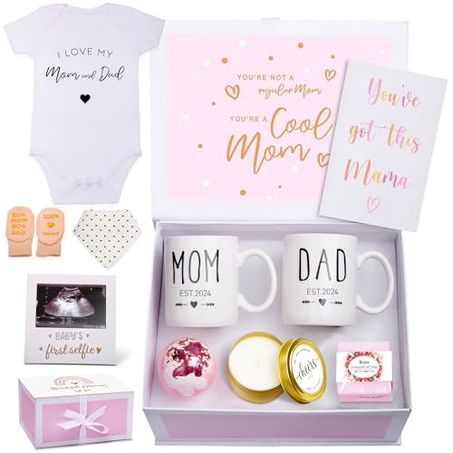 ShinnyWis 2024 New Mom Gifts for Women- Announcements Pregnancy Gifts for First Time Moms, Gender Reveal Gifts for New Parents Mom and Dad Mugs-11oz Coffee Mug Set
