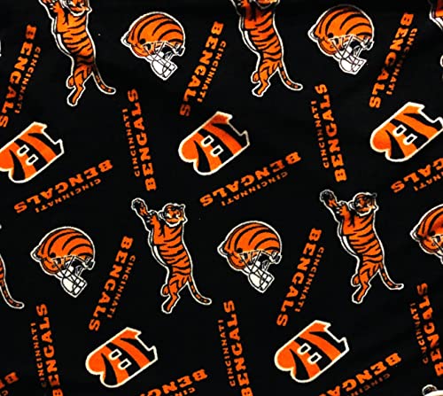 1-1/2 Yard (54 Inches) X 56 Inches - Tigers Tossed on Black Fleece Fabric (Great for Blankets, Throws, Sewing, Craft Projects, and More) 1-1/2 Yard x 56 Inches