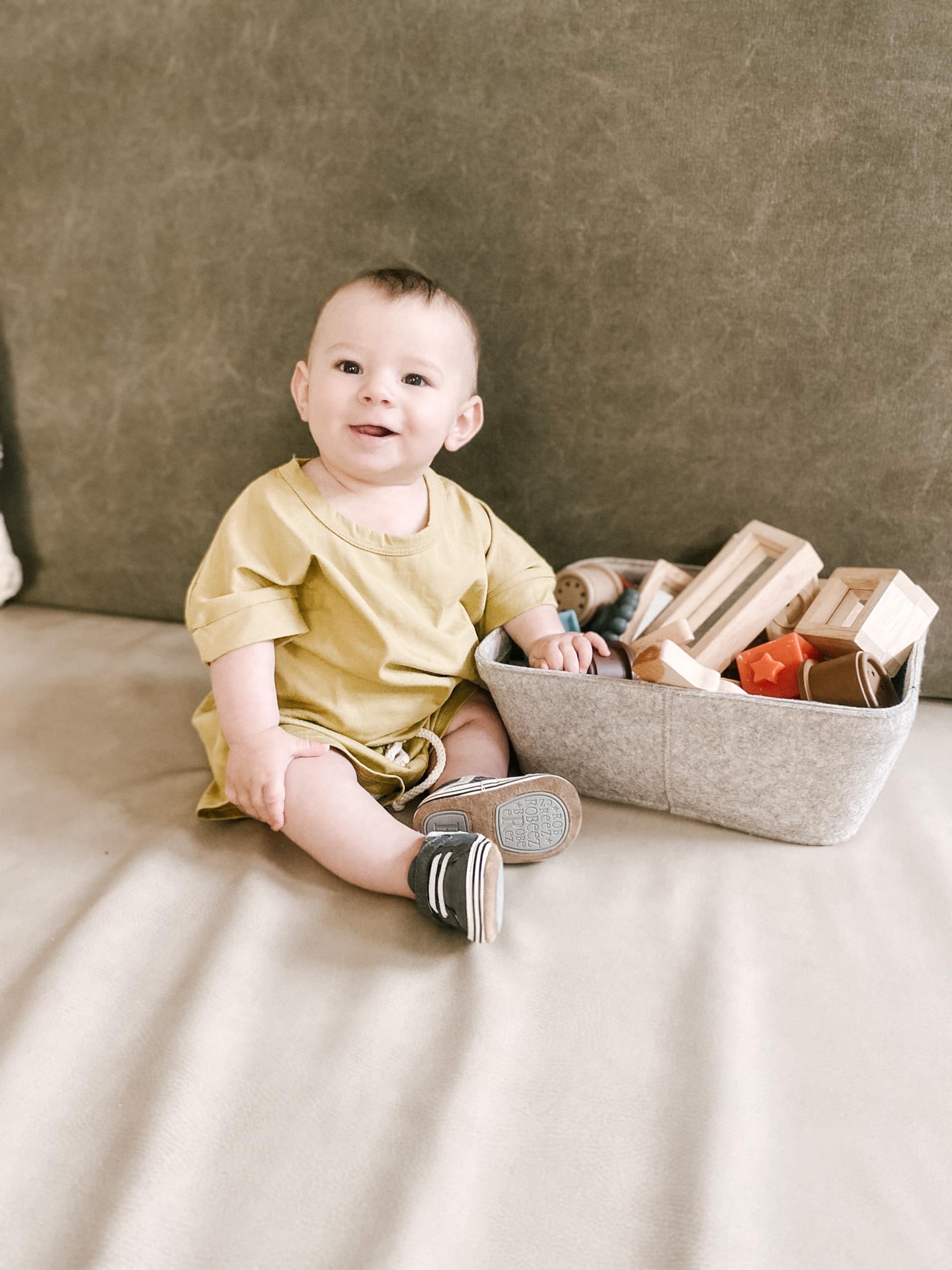 Robeez Baby Boys First Kicks, Adam Grey Leather, 9-12 Months