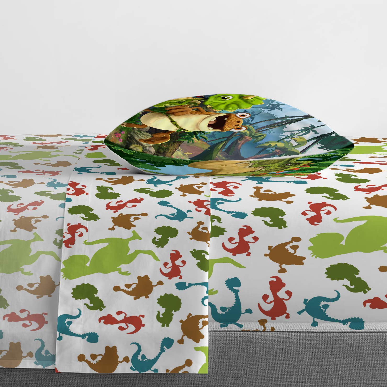 Jay Franco Gigantosaurus 4 Piece Toddler Bed Set – Bed Set Includes Toddler Size Comforter & Sheet Set - Bedding Features Dinosaur Rocky, Bill, Tiny, & Mazu (Official Gigantosaurus Product)