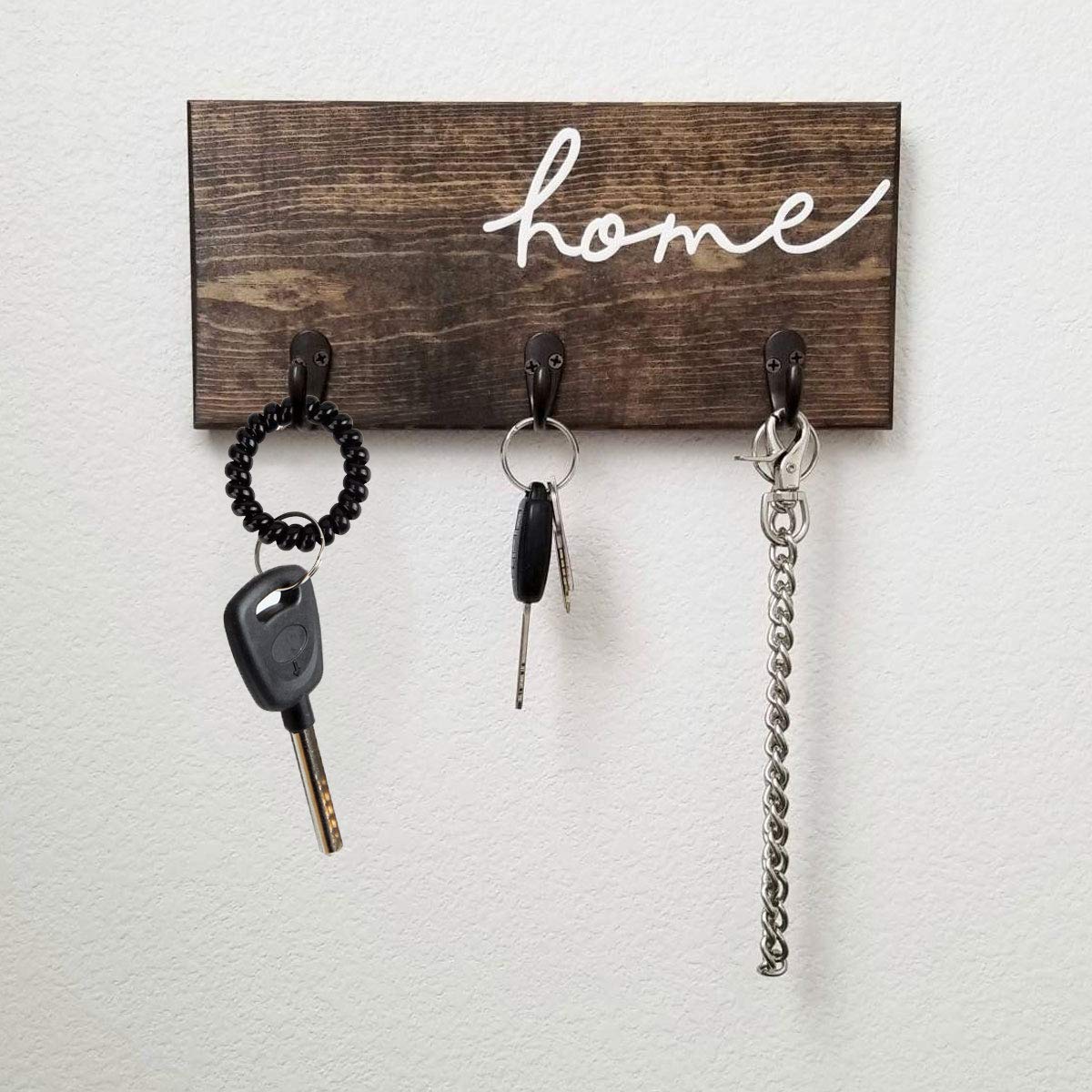 100PCS Wrist Keychain Bracelet Spiral Wrist Coil Key Chain Bulk Plastic Stretchable Spiral Keychain Bracelet Black & White Spring Wrist Keychain Use for Office Workshop Shopping Mall Sauna and More