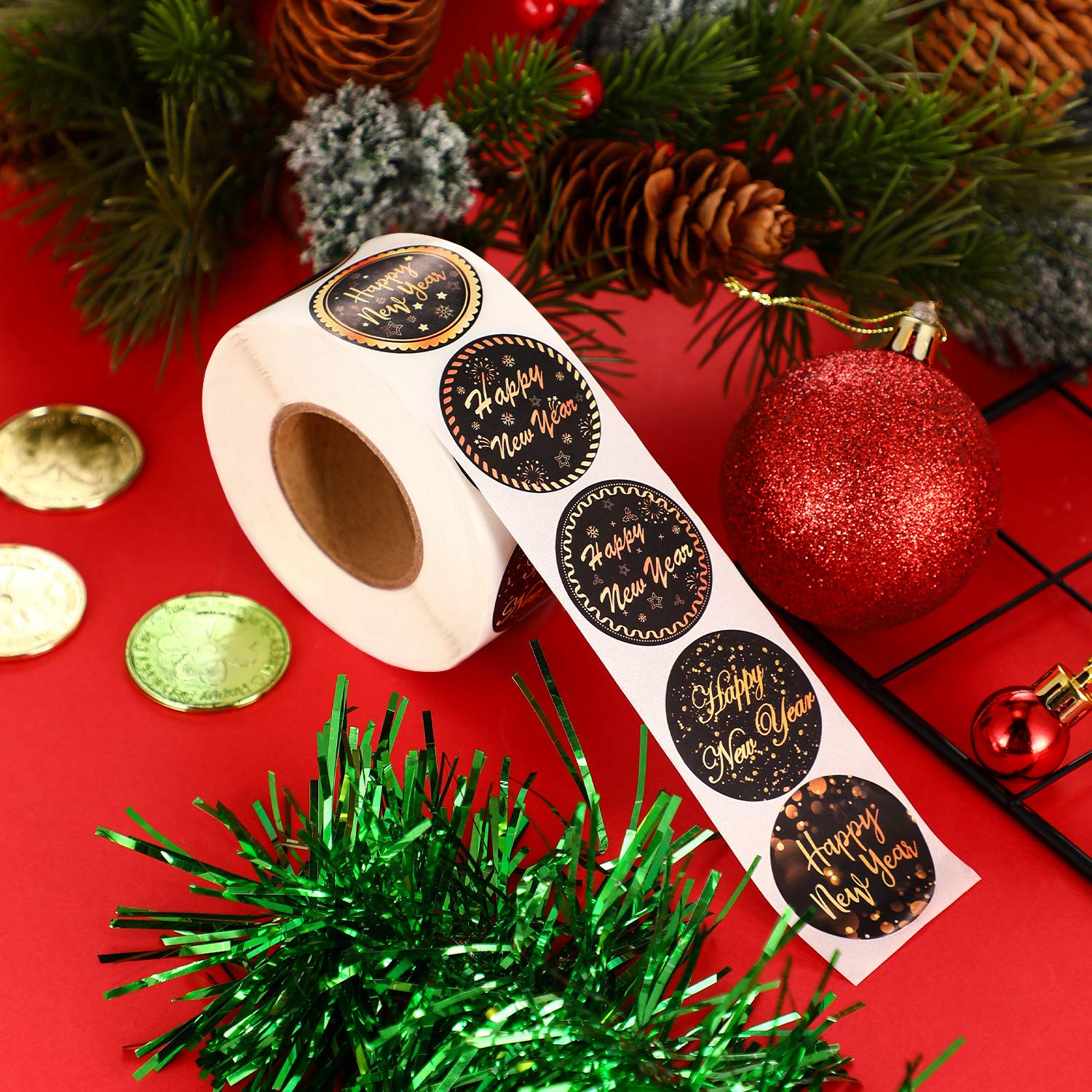 800 Pcs 2025 Happy New Year Stickers Round Black and Gold Stickers Bulk 1.38 Inch Snowflake New Year Labels Decorative Stickers for New Year Holiday Cards Envelopes Gift Boxes, 8 Designs