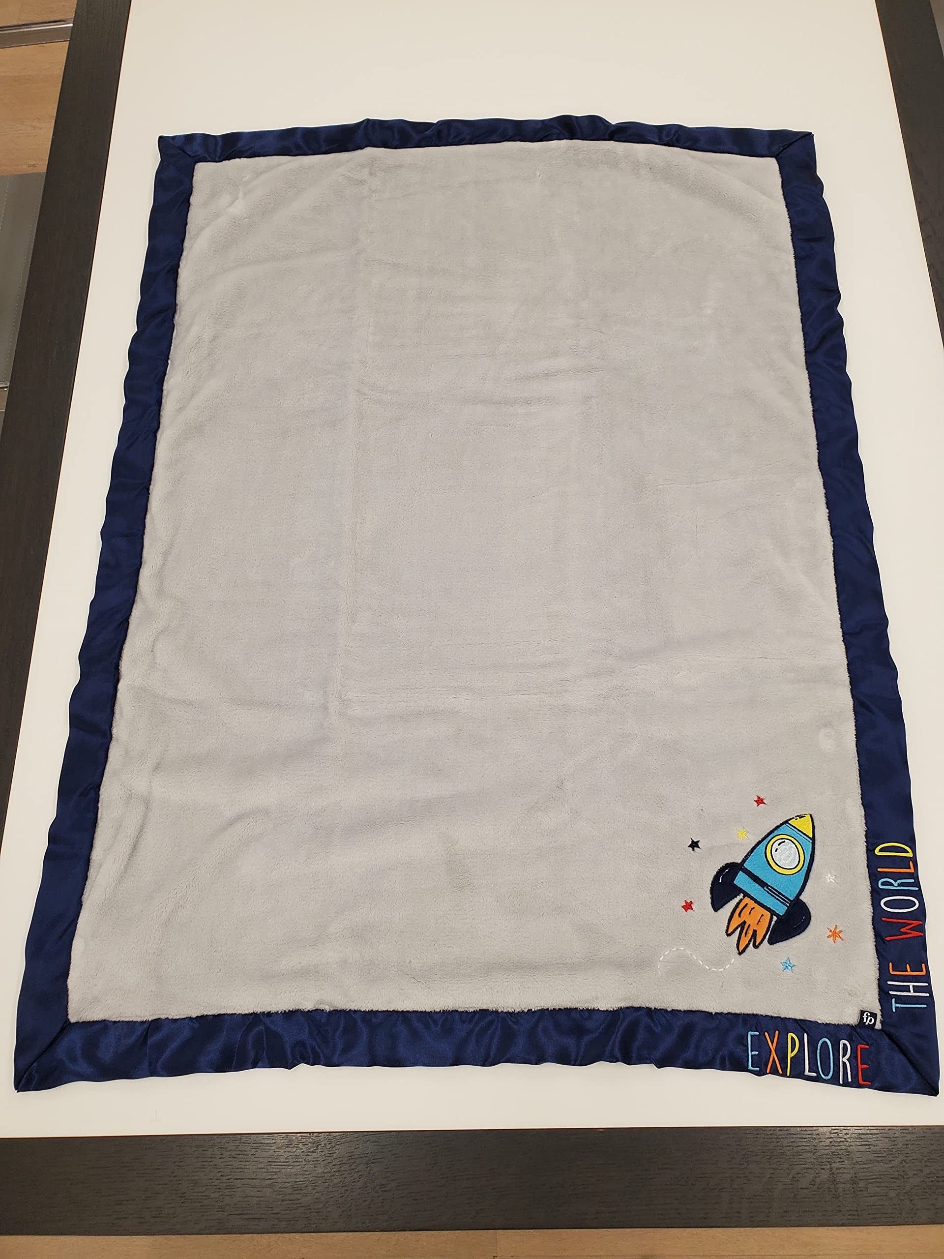 Fisher-Price Baby Blanket Space Explorer Collection Fleece Baby Blanket with Satin Trim for Baby Boys