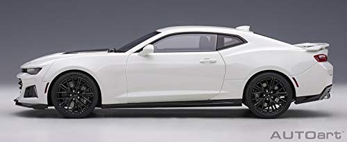AUTOart 1/18 Model Car of Chevy Camaro ZL1 Summit White 71206