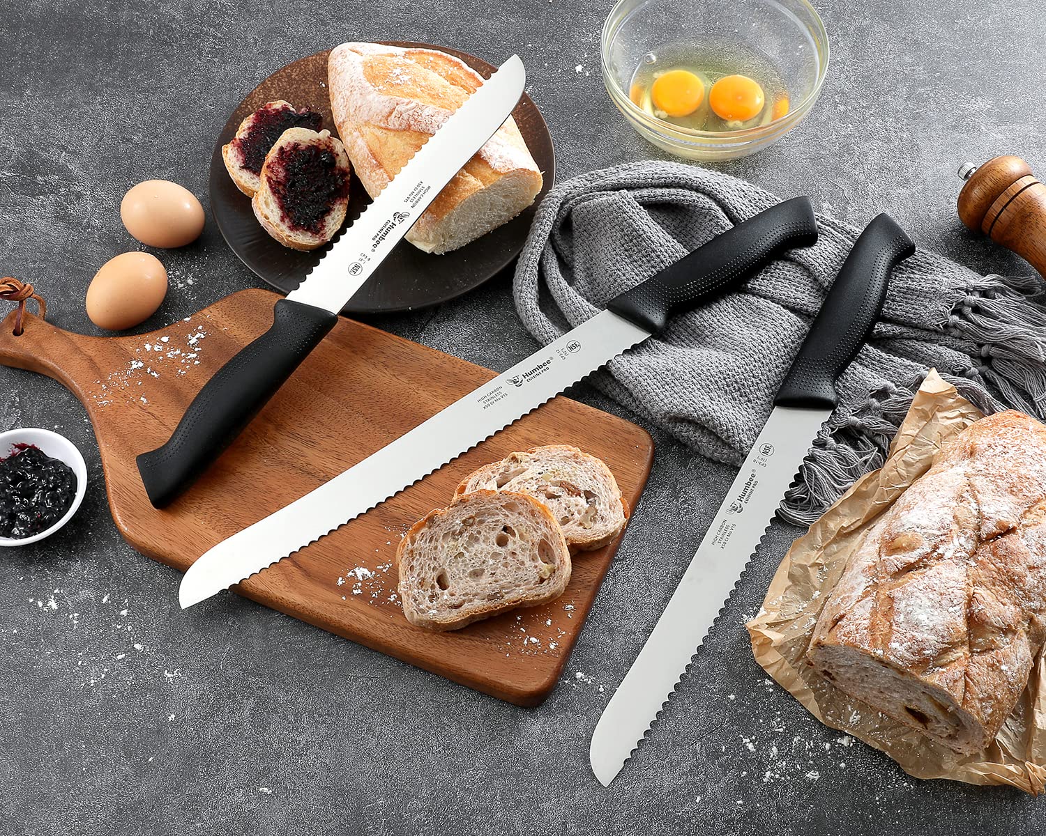 Humbee Cusine Pro, 8 inch Bread Knife, Serrated Knife Wave Razor-Sharp Blade Comfortable Grip Dishwasher Safe, NSF Certified, Black