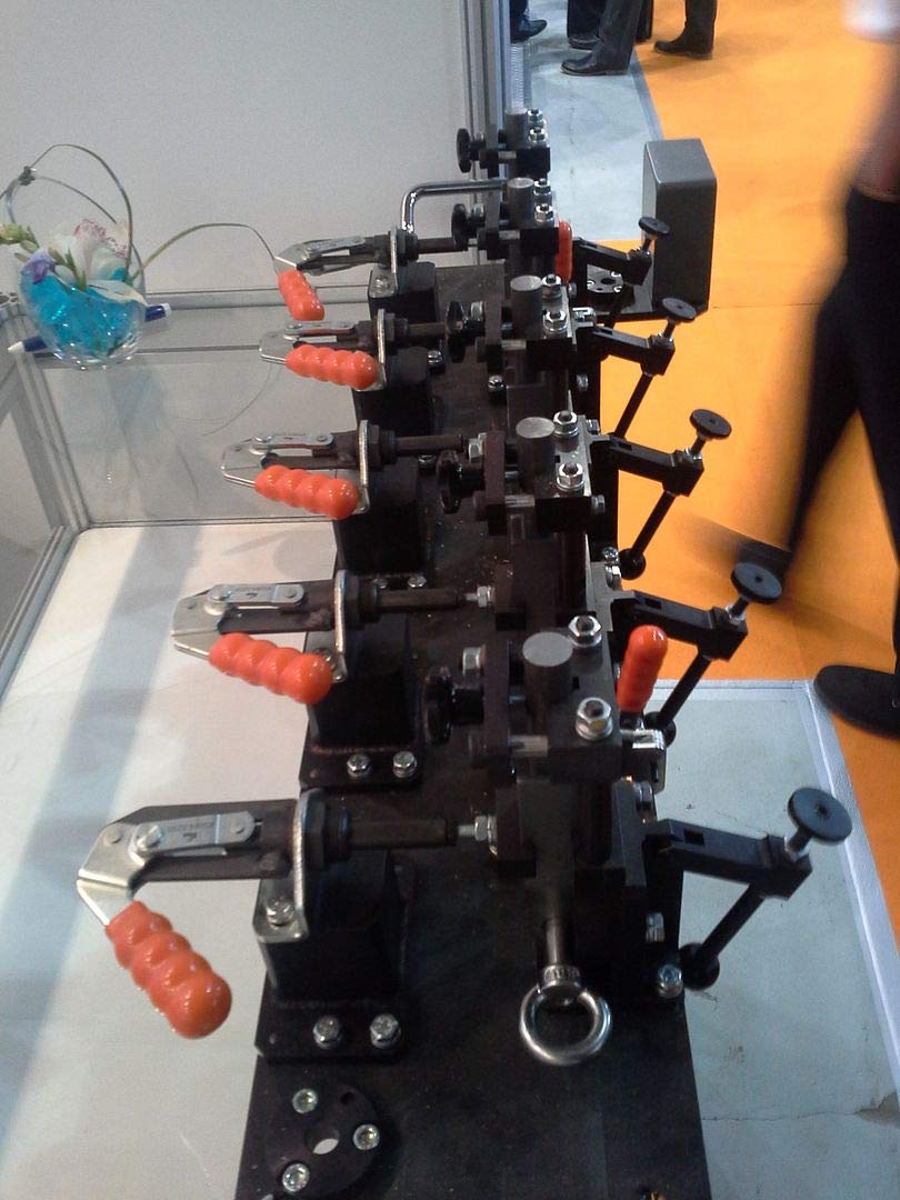 850LB M10 P=1.5 FLG BASE STRAIGHT LINE CLAMP METRIC THREAD