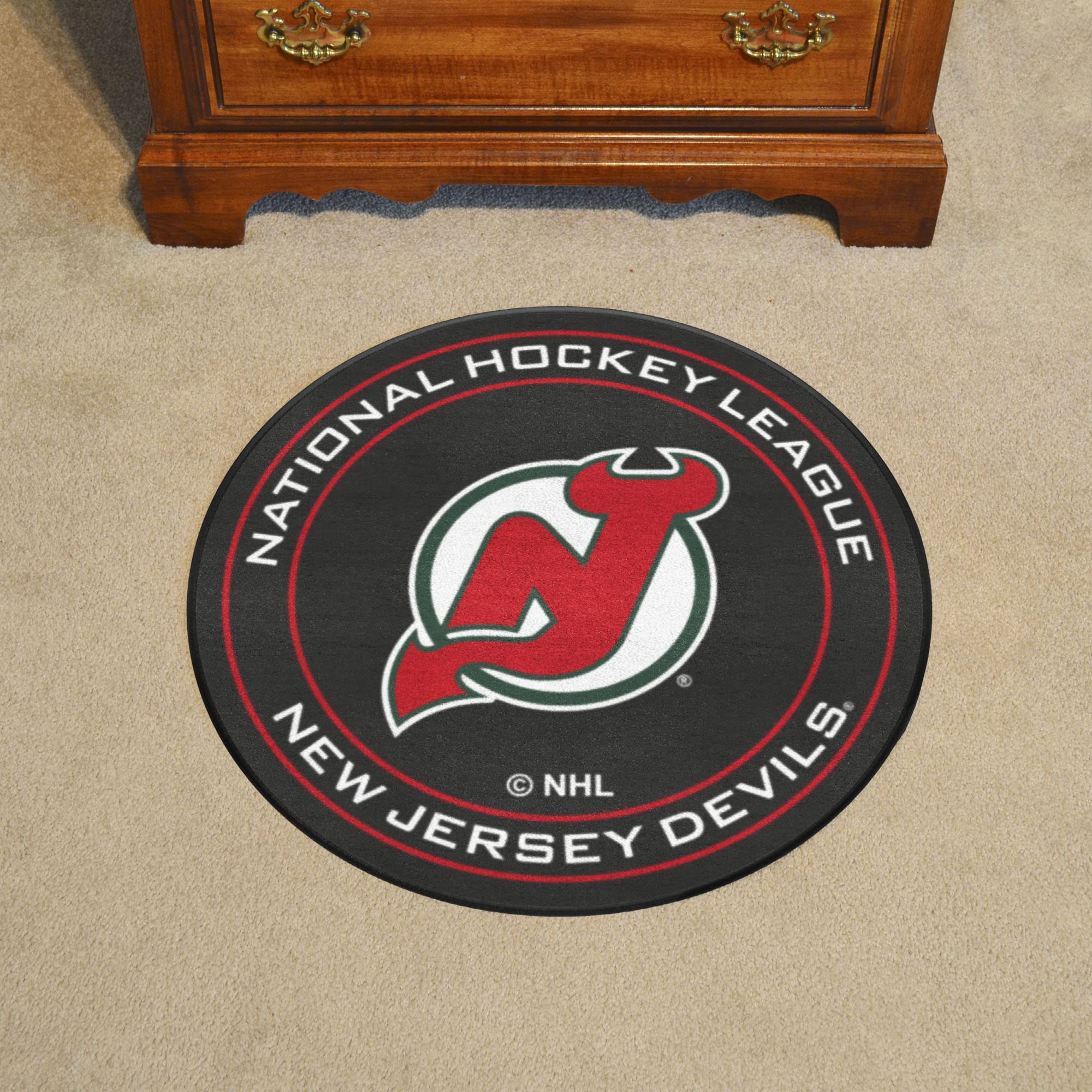 FANMATS 35547 NHL Retro New Jersey Devils Hockey Puck Rug - 27in. Diameter