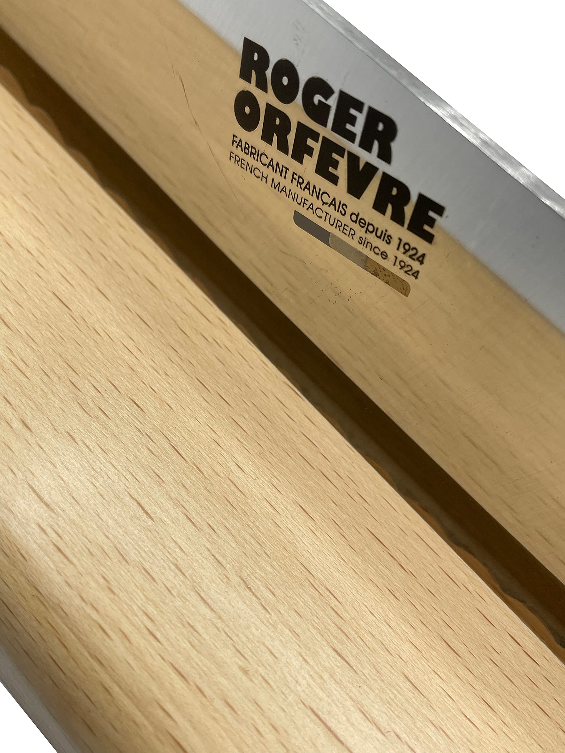 ROGER ORFEVRE Made in France Serrated Edge Sharp Premium Full Tang Stainless Bread Knife / Cutter With Natural Wood Rest And Varnished Beechwood Handle, 9.5-in
